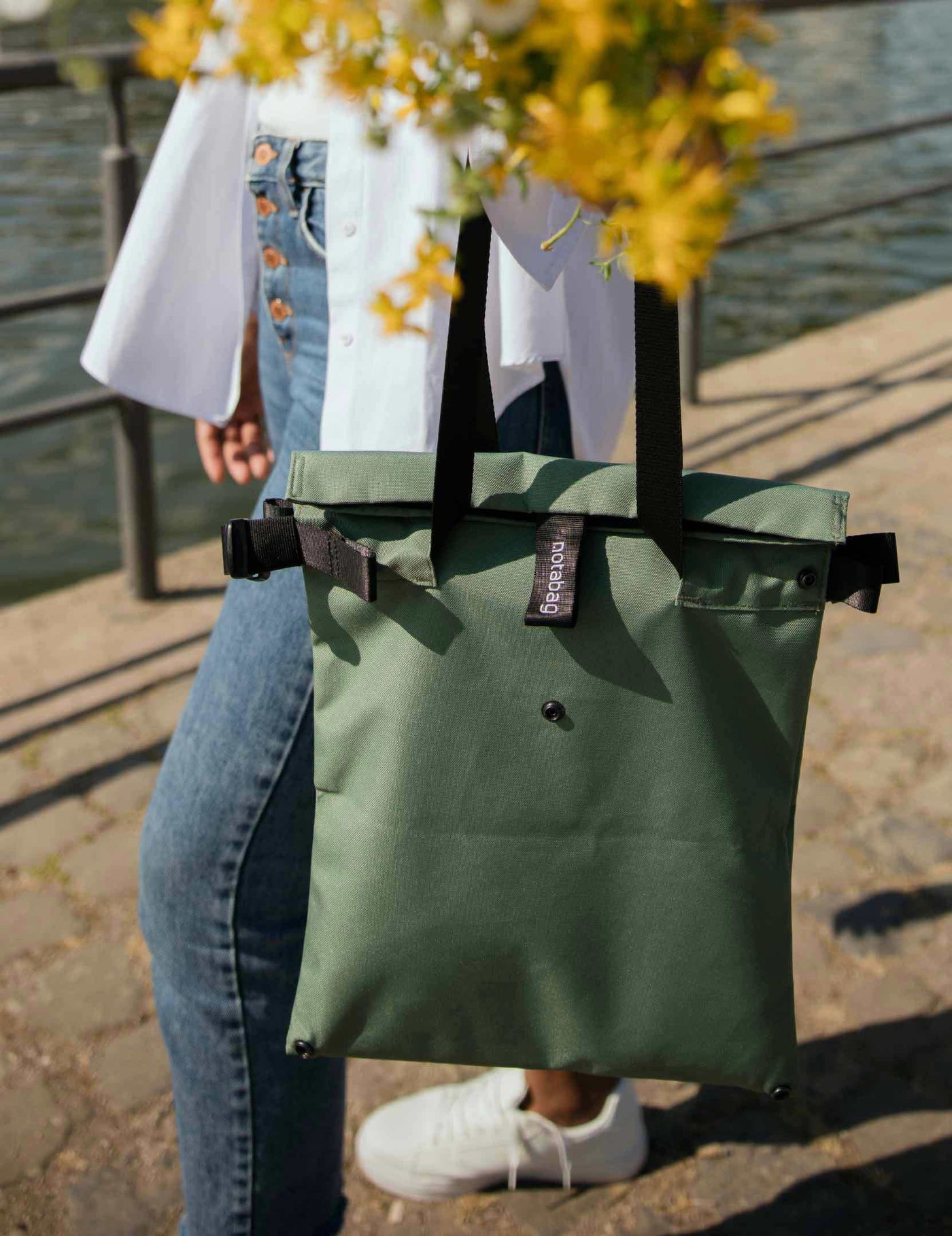 Notabag Crossbody Black - Recycled Backpack